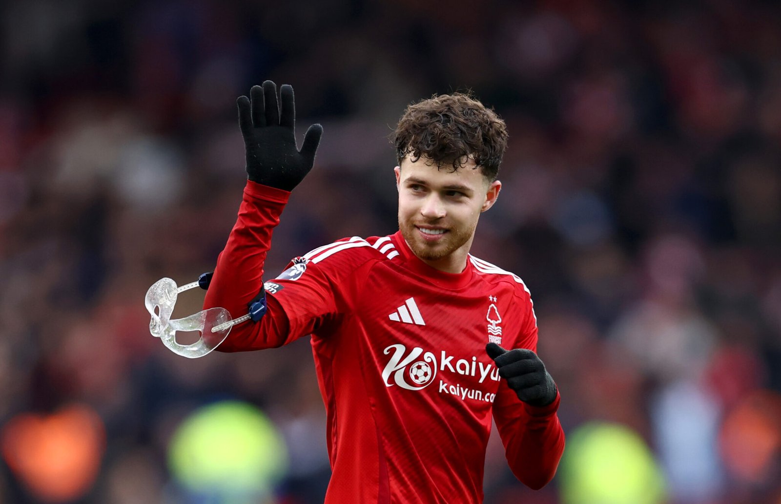 OFICIAL: Neco Williams renueva con el Nottingham Forest