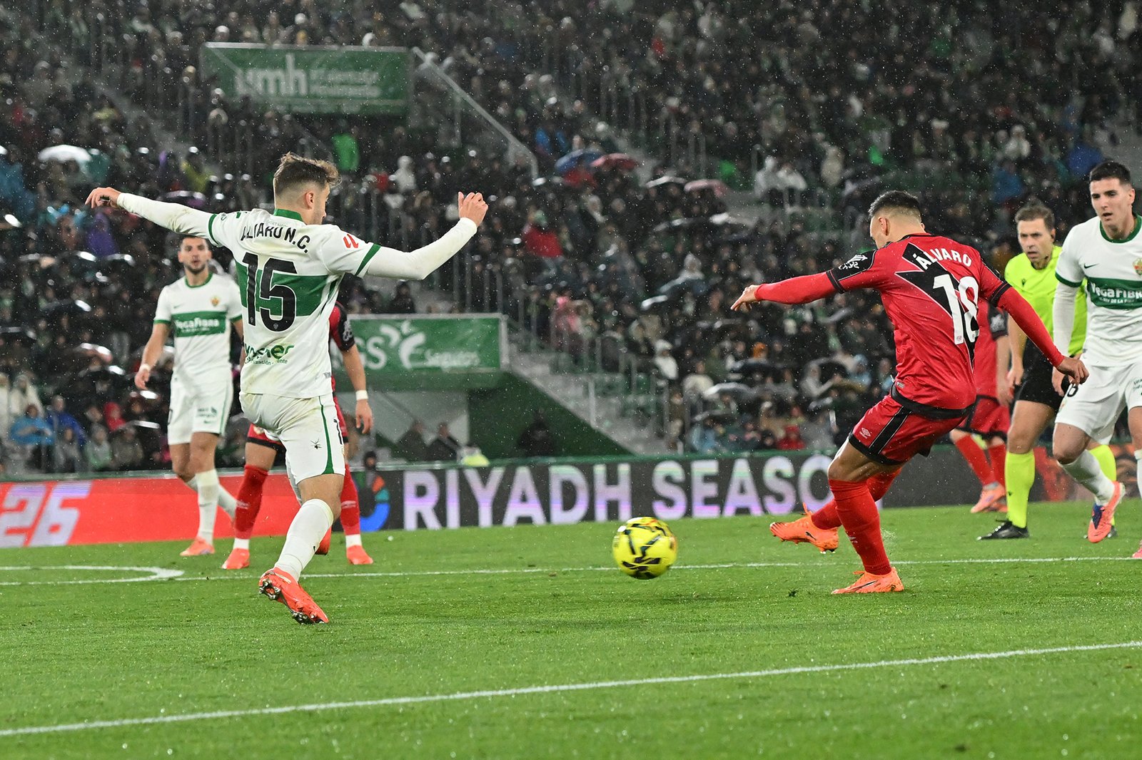 Elche CF 4 – 0 Rayo Vallecano: Victoria aplastante del Elche en el ...